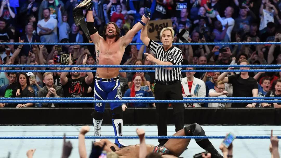 10 Most Important Episodes In WWE SmackDown History