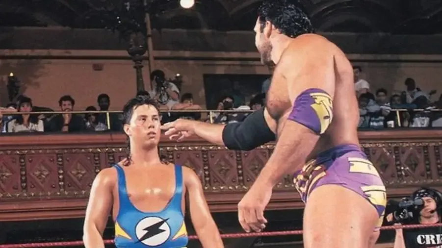 Remembering The First Great WWE Monday Night Raw