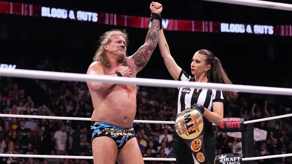 Chris Jericho Suffers Minor Injury At AEW Blood & Guts