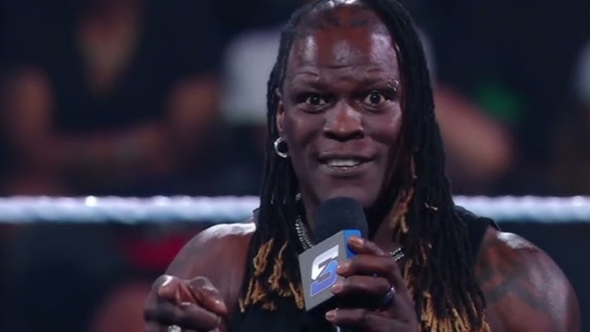 Backstage Reaction To R-Truth's WWE SmackDown Promo